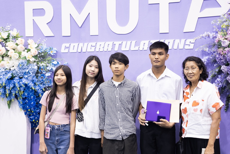 พิธีมอบใบประกาศนียบัตร ระดับ ประกาศนียบัตรวิชาชีพ ครั้งที่ 5 ประจำปี 2567 / พิธีมอบประกาศนียบัตร ...